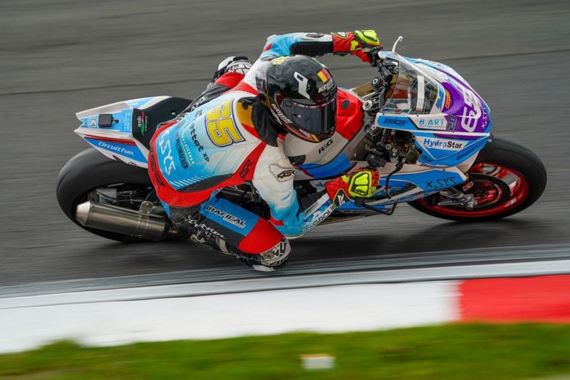 Belgium’s Ferre Fleerackers saw off a hard challenge from Asher Durham ...