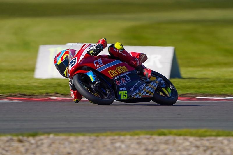 Championship leader Filip Surowiak held off Ethan Sparks to end the ...